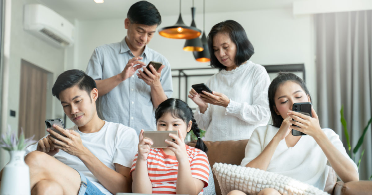 Main HP Terus Membuatmu Rentan Mengalami Masalah Otak Popcorn